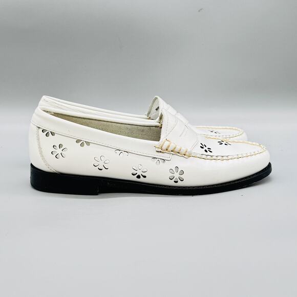 G.H. Bass & Co. | Shoes | Gh Bass Shoes Womens 8 White Leather Weejuns ...